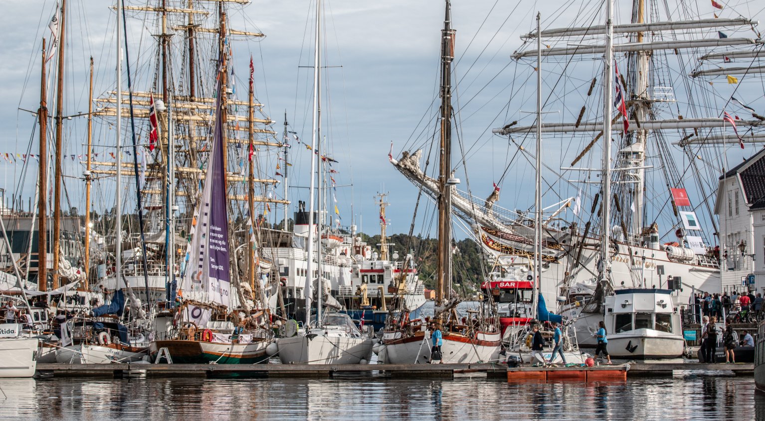 Din guide til Arendalsuka 2025 - Kommunikasjonsforeningen